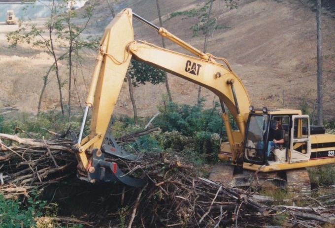 How excavator land clearing rakes can help prevent fires