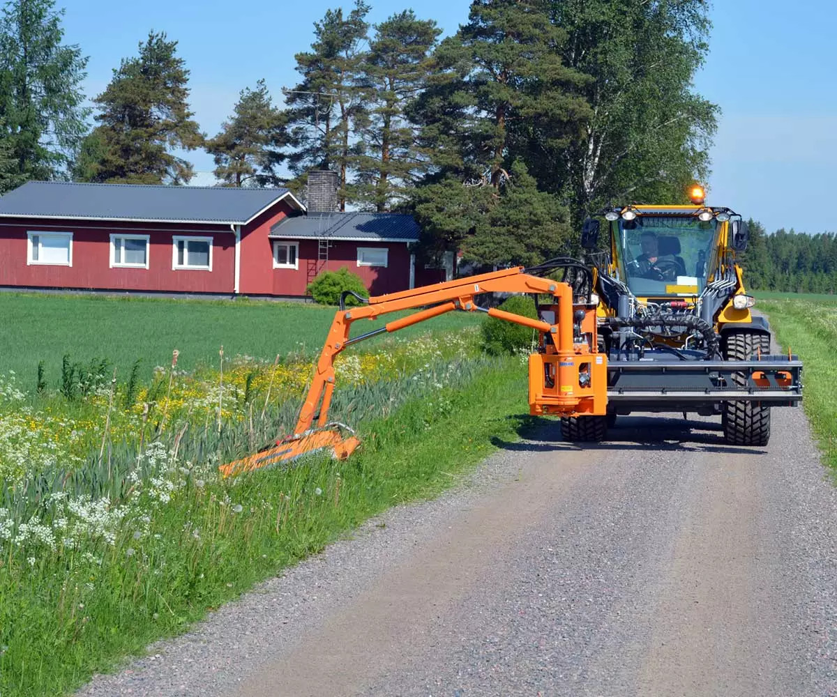 2024 New 1.5-20 Ton Mini Excavator Brush Cutter Flail Mower Forestry ...