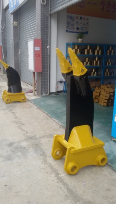 Custom Color Excavator Stump Ripper , Excavator Ripper Attachment Easy ...